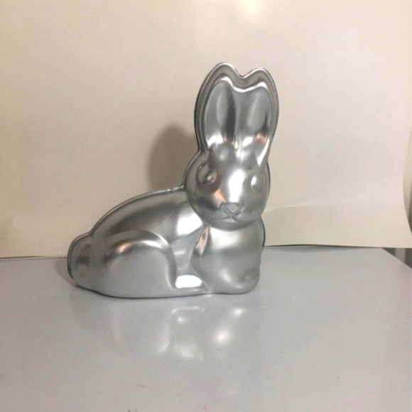 Wilton | Kitchen | Vintage Wilton Alluminum Bunny Rabbit Chocolate ...